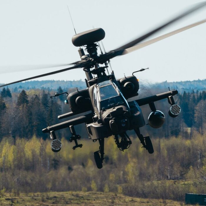 Thales modernise le porte-hélicoptères thaïlandais Chakri Naruebet ...